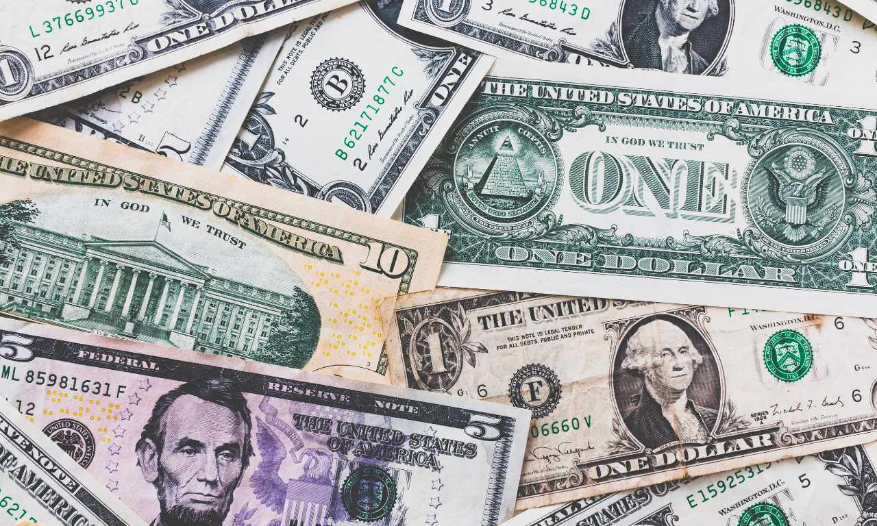 Understanding currency in Ecuador: What you need to know - Ecuador ...